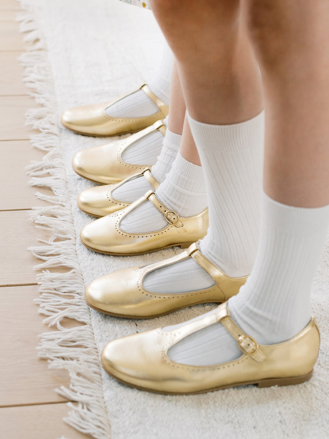 Gold Leather Girl T-Bar Shoes – La Coqueta Kids